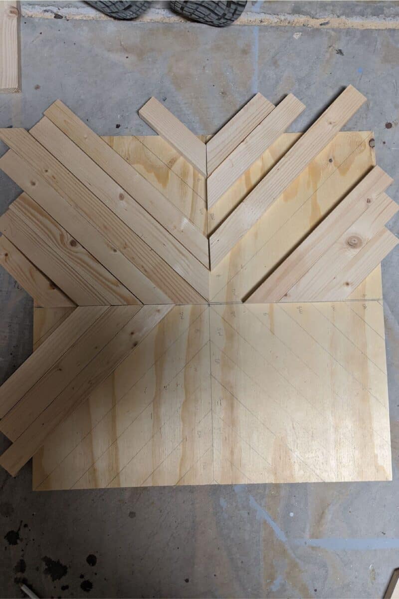 Make this easy DIY wood wall art today! - Pine and Poplar
