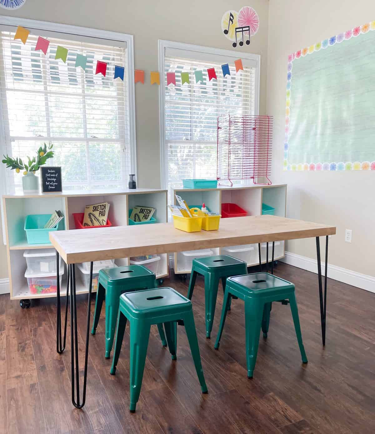 25+ of the BEST DIY Dining Table Plans on the Internet - Pine and Poplar