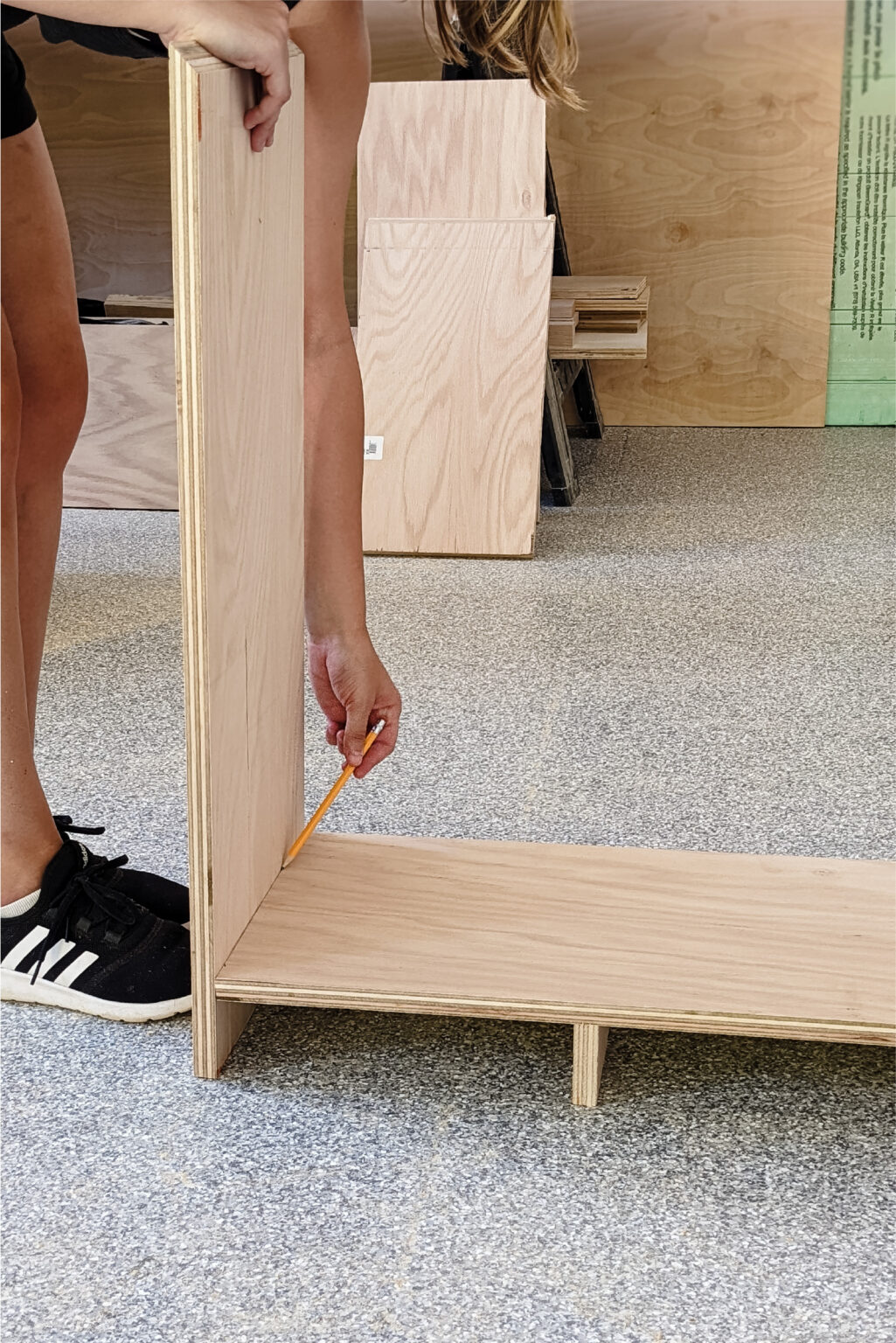 DIY Entry Table - Folsom Console Dupe! - Pine and Poplar