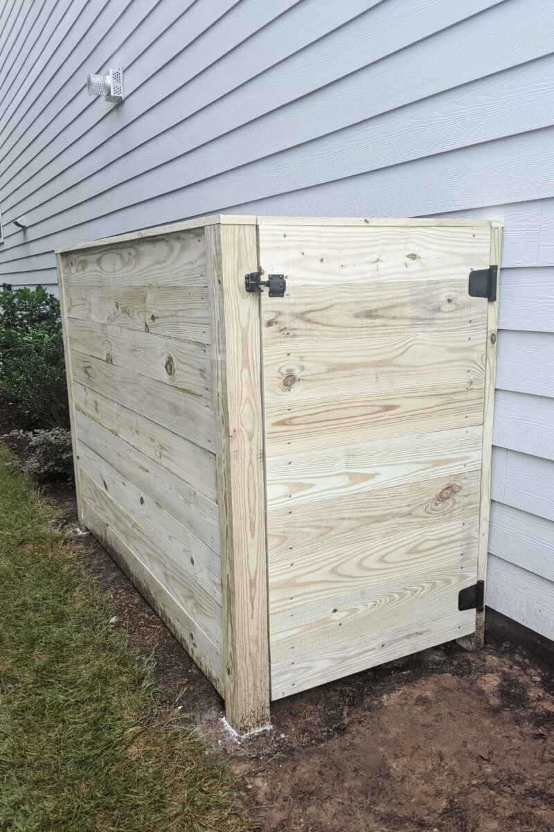 DIY Garbage Can Enclosure - Hide Your Trash Cans Outdoors! - Pine and ...
