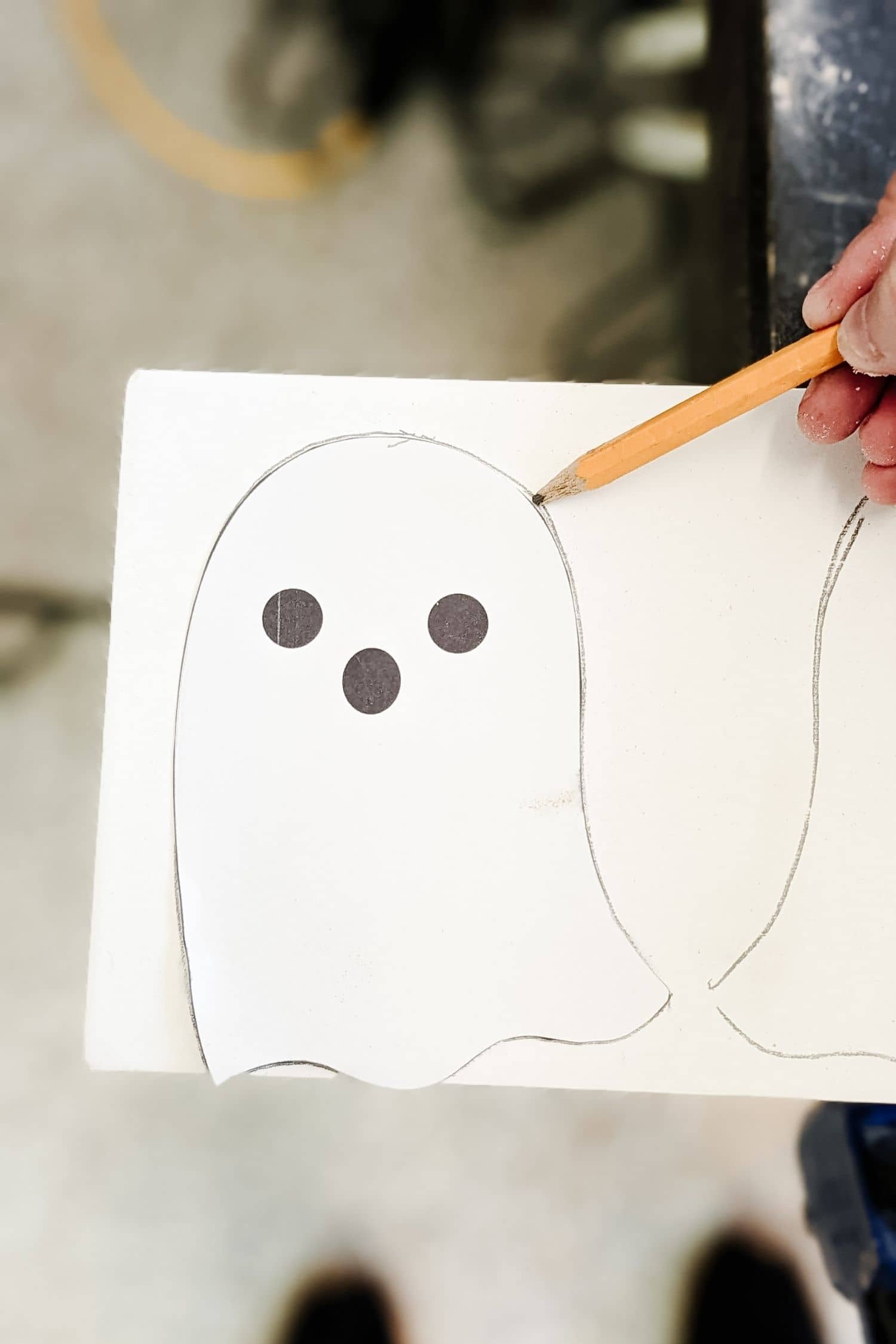 Easy DIY Ghosts for Halloween Decor - Pine and Poplar