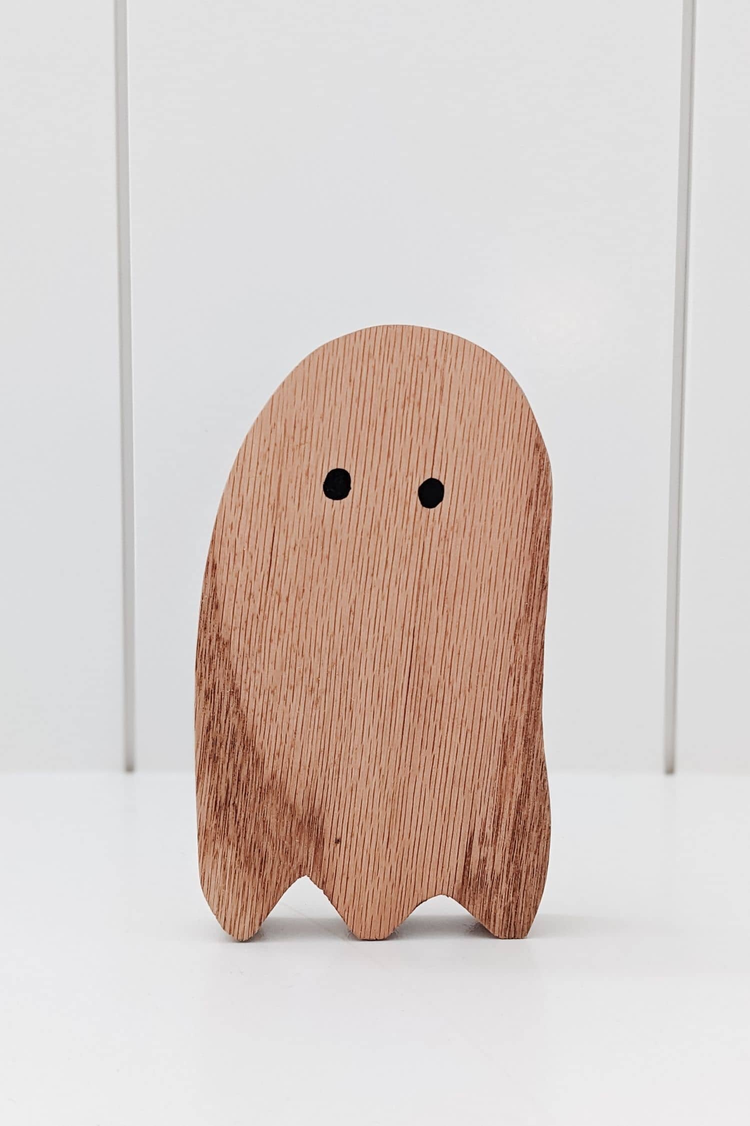 Easy DIY Ghosts for Halloween Decor - Pine and Poplar