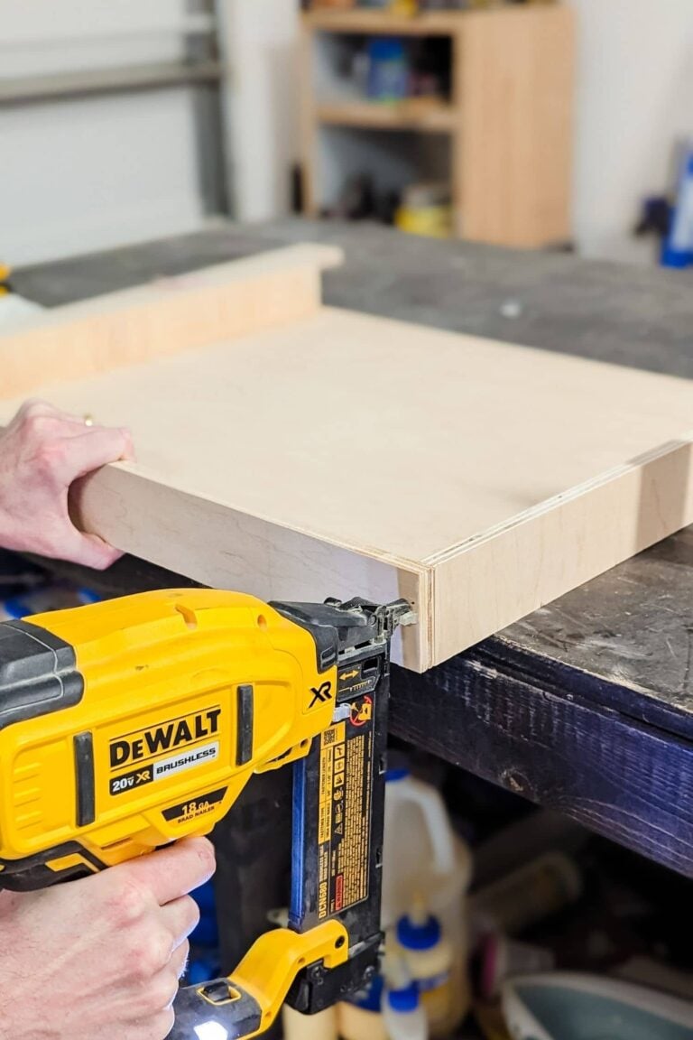 Easy Pull-Out Drawers for Kitchen Cabinets