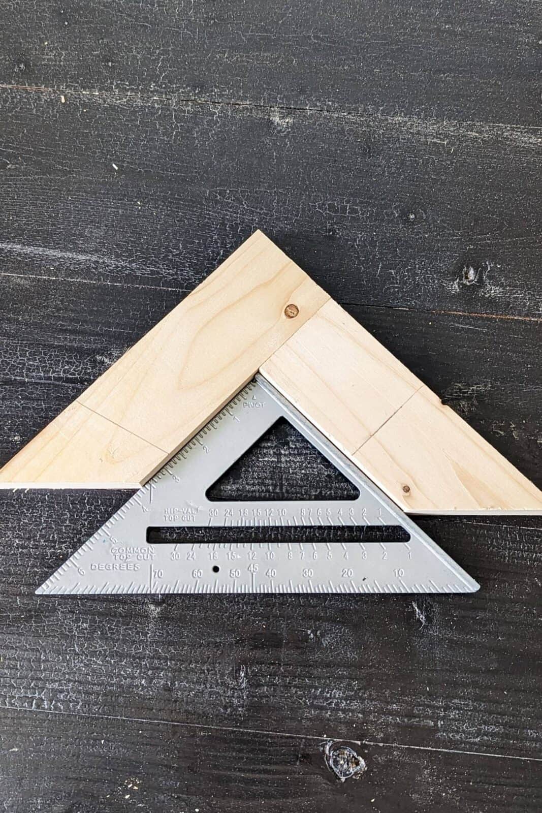 How to Use a Speed Square for Angles