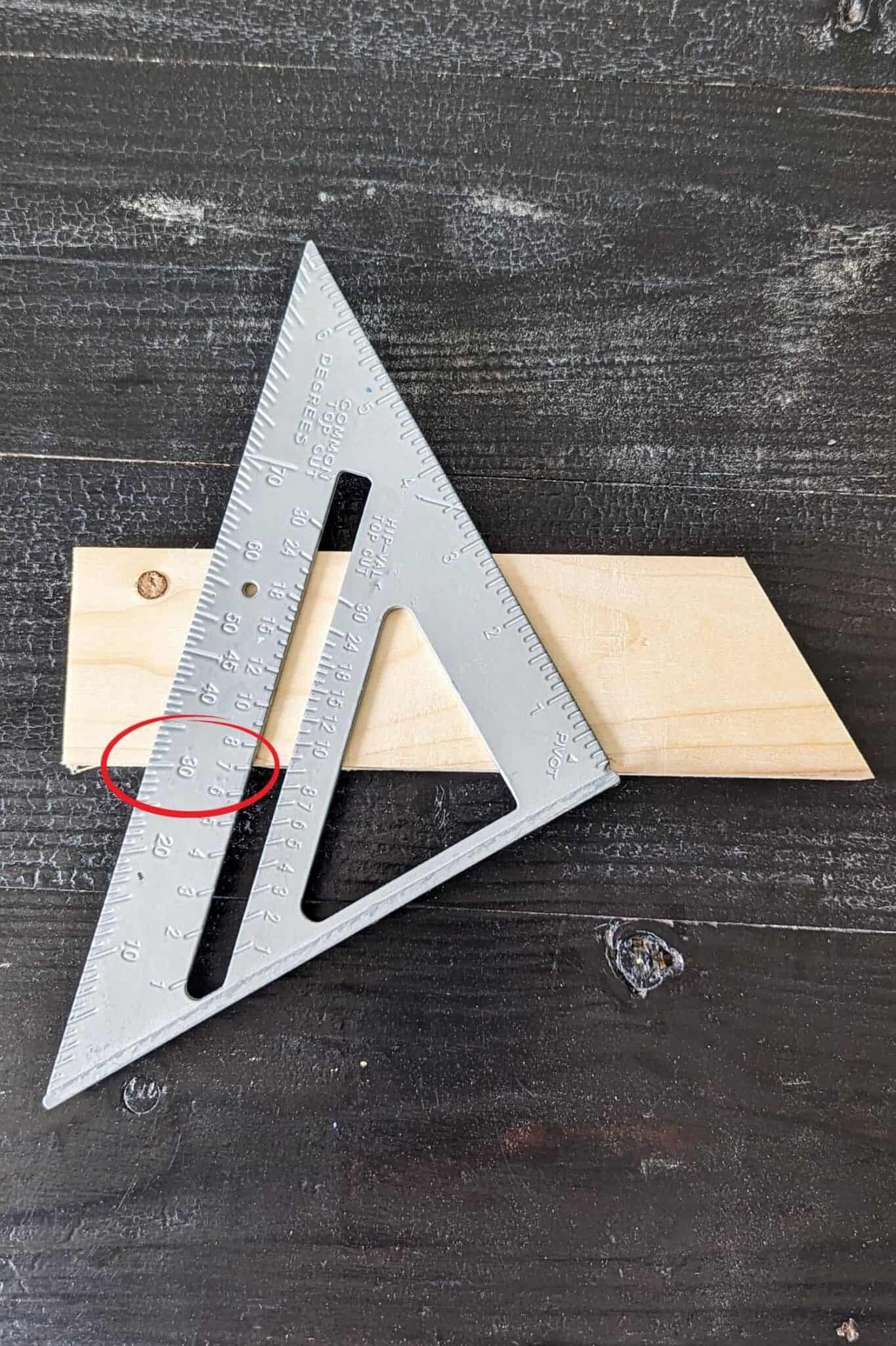 How to Use a Speed Square for Angles