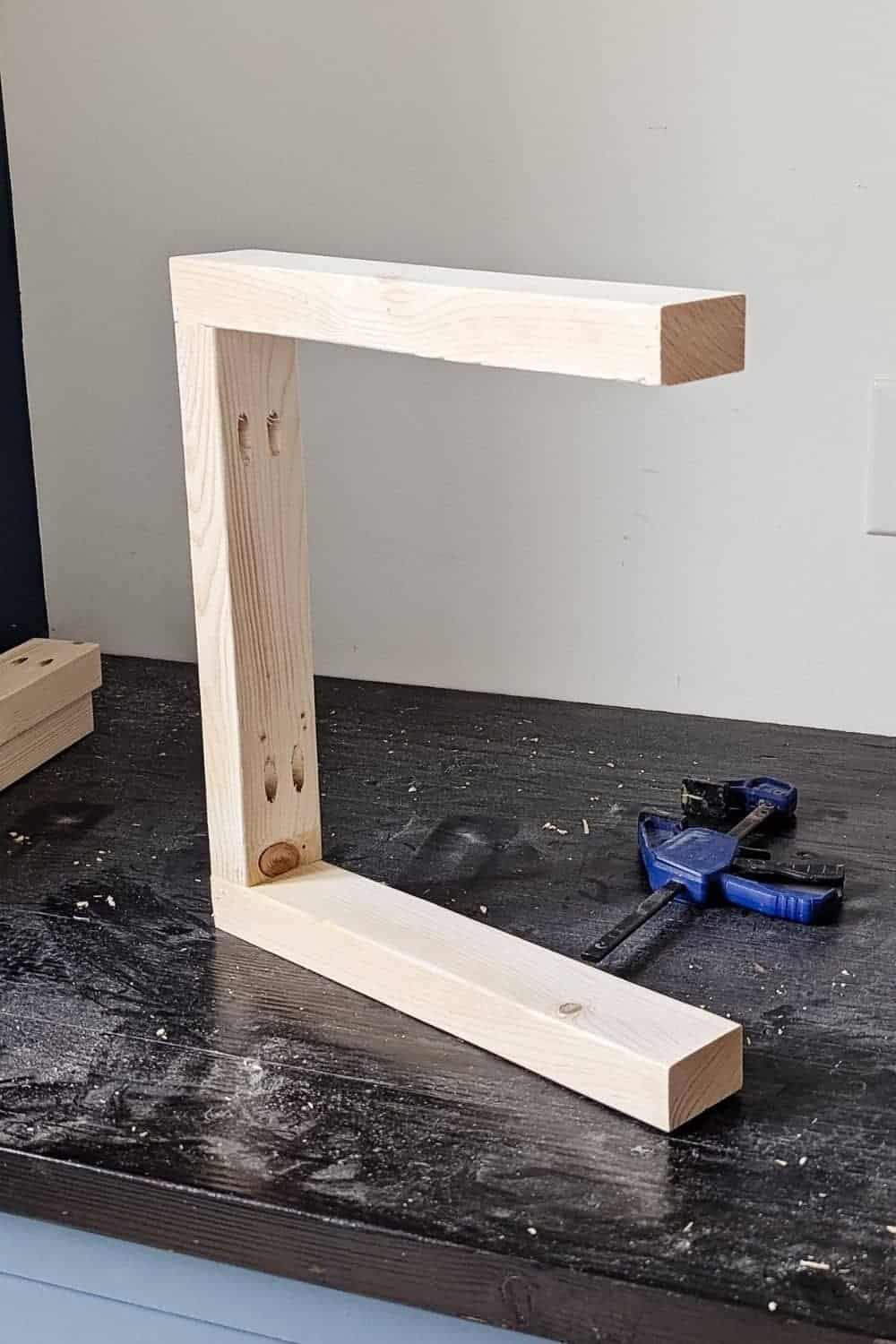 DIY Outdoor C Side Table Plans - Pine and Poplar