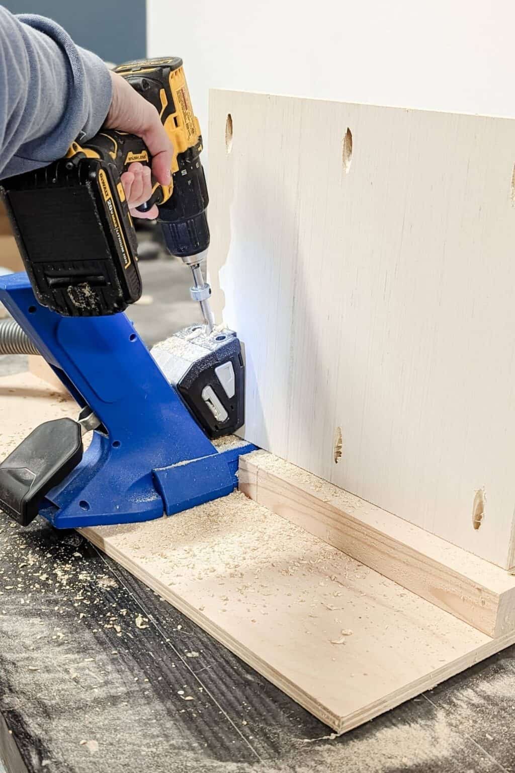 DIY Rotating Bookshelf - Pine and Poplar