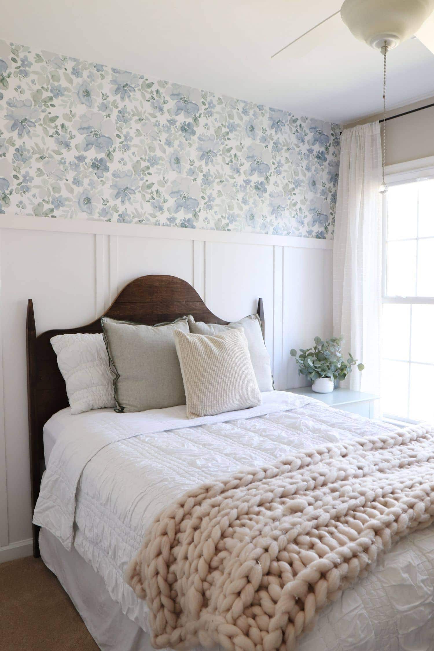 Easy DIY Board and Batten Wall (Without Removing Baseboards) - Pine and ...